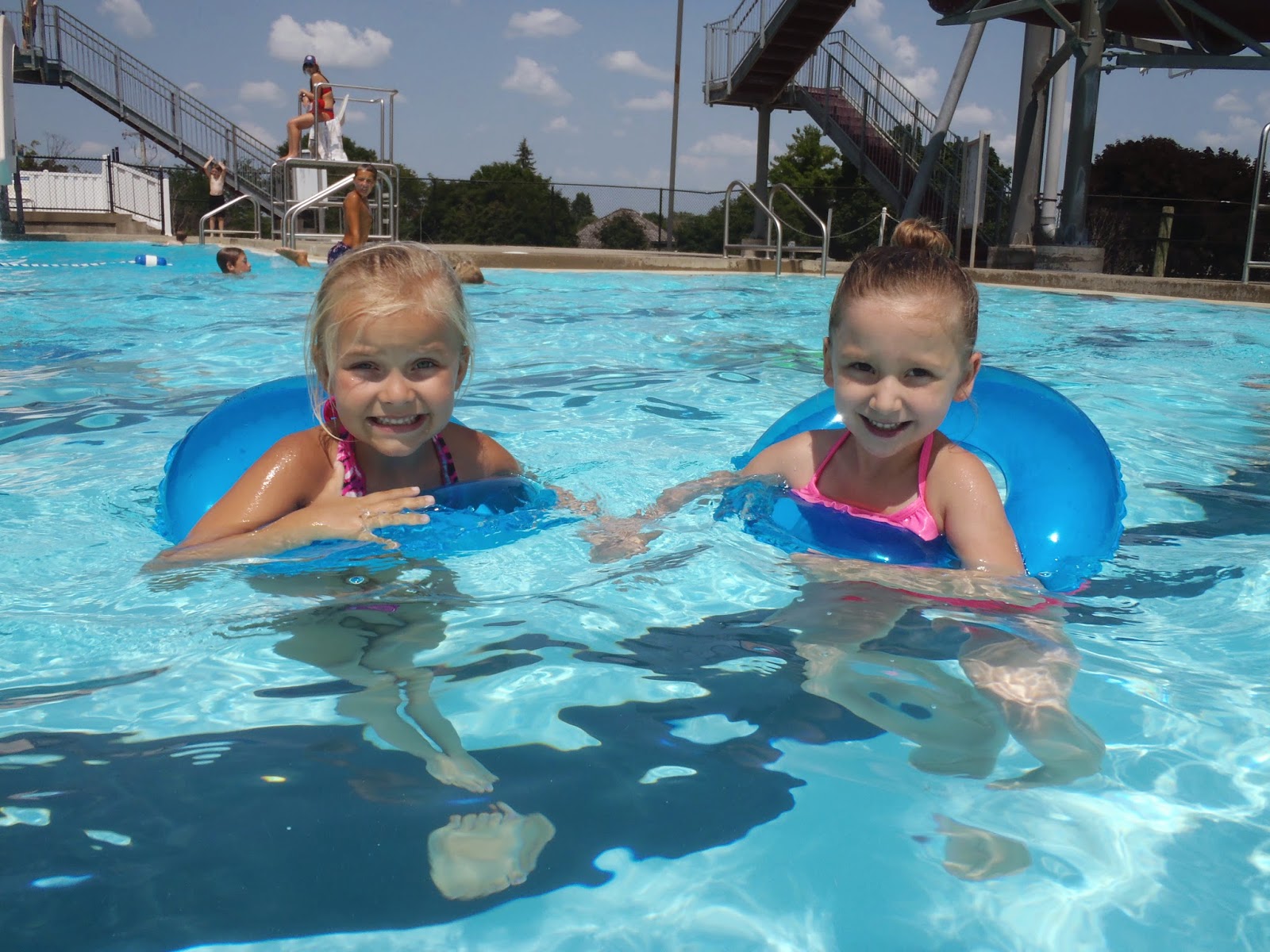 The Snyder Family: Pool Day & Sleepover!